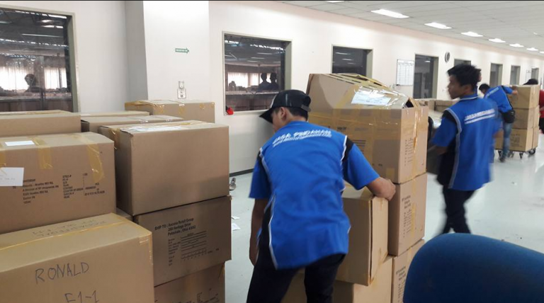 Apa itu Kaca Riben? Pengertian dan Keunggulannya | Empat Pilar