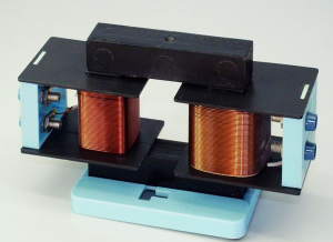 Perbedaan Trafo Step Up dan Step Down : Fungsi & Komponennya