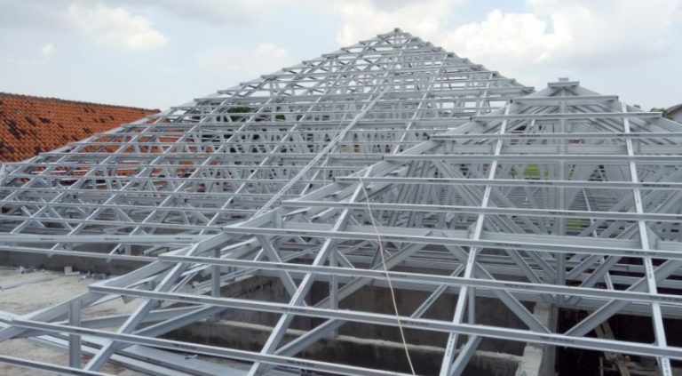 Kelebihan dan Kekurangan Rangka Atap Baja Ringan : Lengkap | Empat Pilar